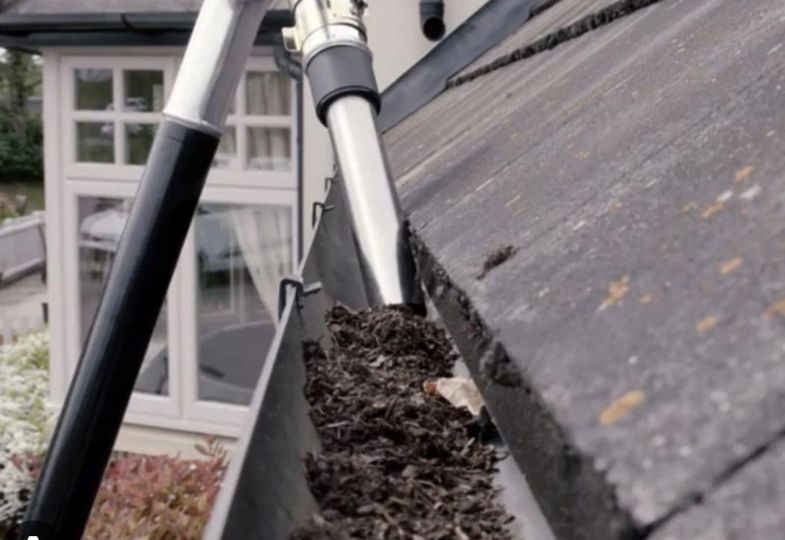 Gutter Cleaning by Matty Pinches